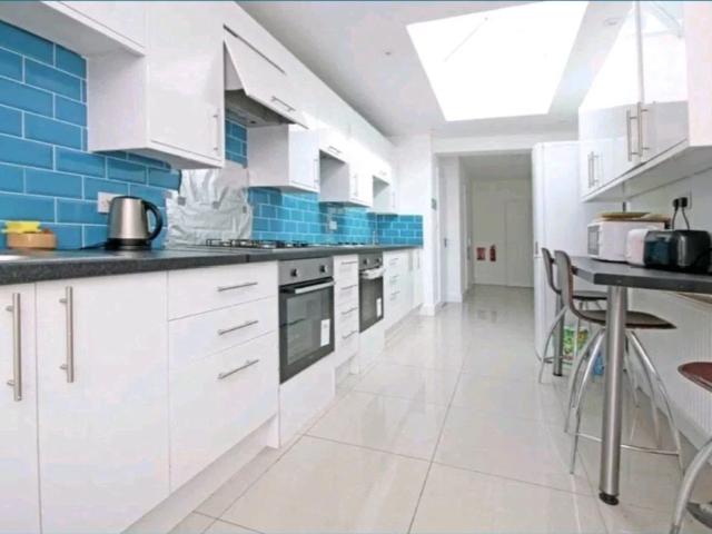 Room at The Crossways, Greater London