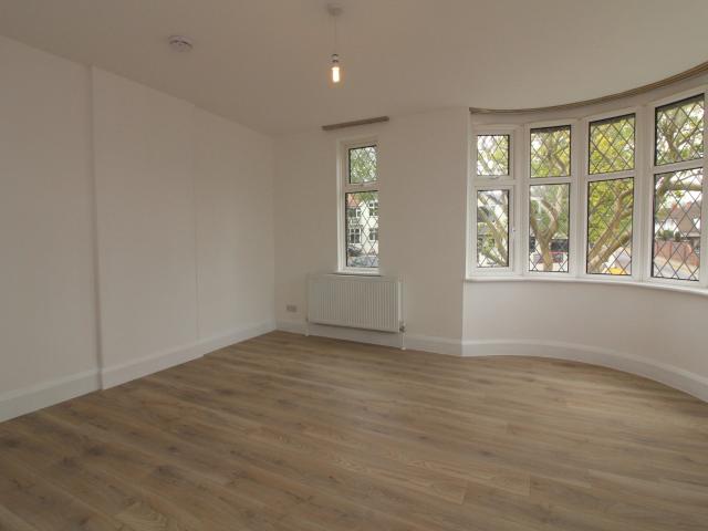 Room at The Droveway, Portslade by Sea