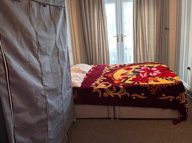 Room at The Glen, Yate