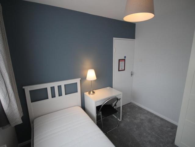 Room at The Hides, Harlow