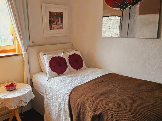 Room at The Markhams, Newark and Sherwood