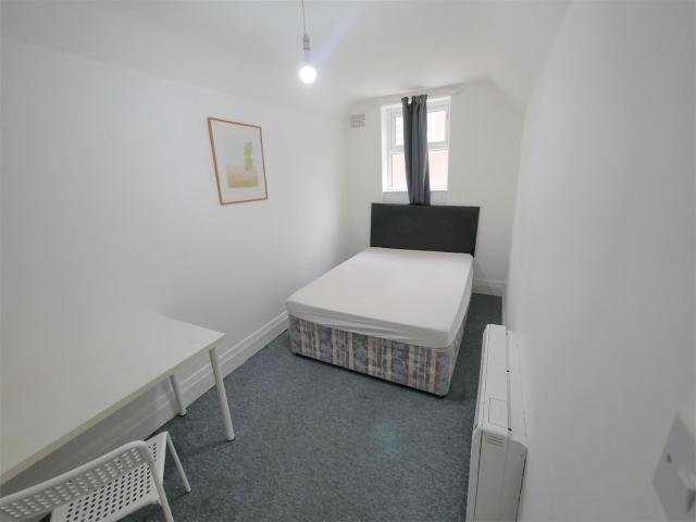 Room at The Mount, Ringwood