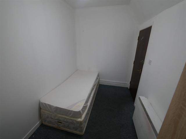 Room at The Mount, Ringwood