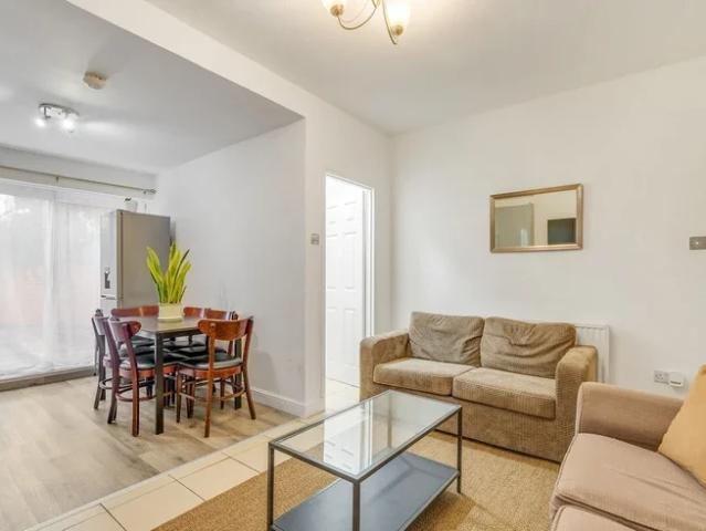 Room at The Roundway, Greater London