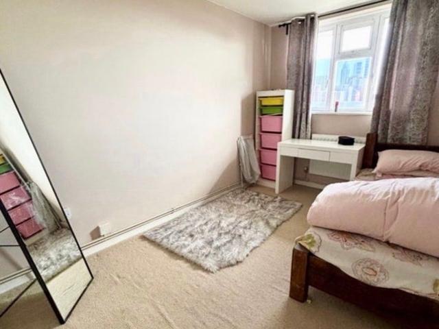 Room at Thessaly Road, Greater London