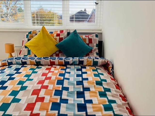 Room at Thicket Road, Greater London