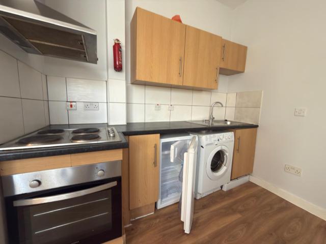 Room at Thompson Close, Greater London