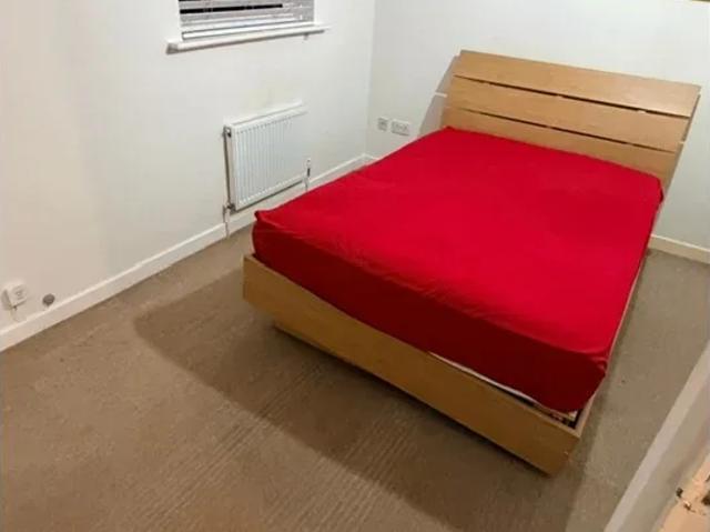 Room at Thorne Close, Greater London
