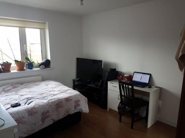 Room at Thorne Street, Greater London