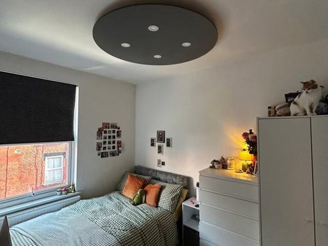 Room at Thornville Avenue, Leeds