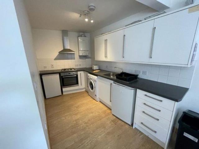 Room at Thorpe Street, Leicester