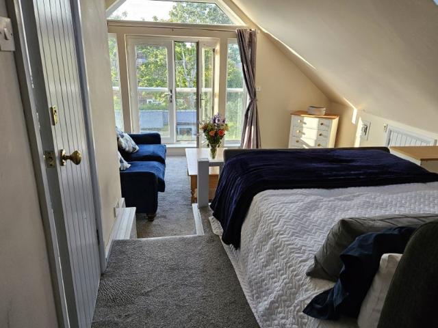 Room at Three Bridges Road, Crawley