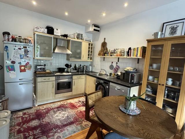 Room at Three Queens Lane, Bristol