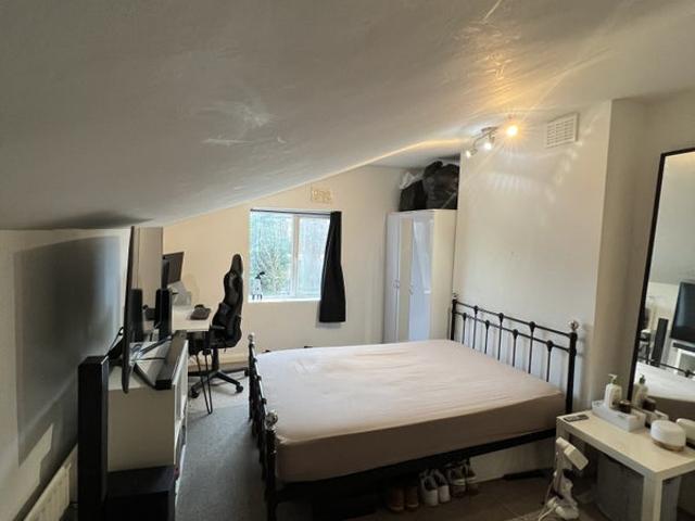 Room at Thurlestone Road, Greater London
