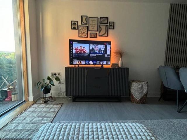 Room at Thurston Road, Greater London
