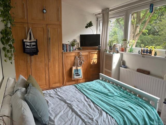 Room at Tibbets Close, Greater London
