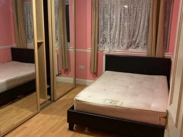 Room at Tildesley Road, Greater London