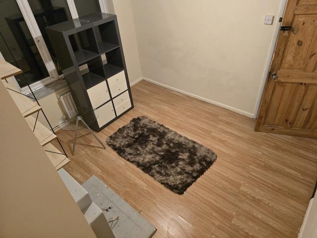 Room at Tilling Crescent, Tylers Green