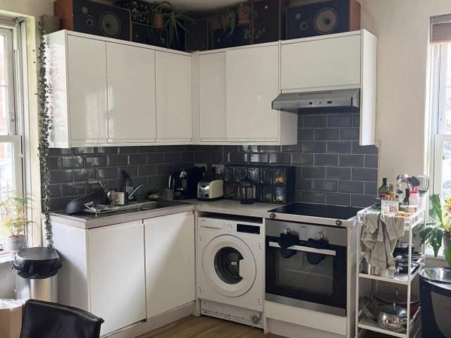 Room at Tilson Gardens, Greater London