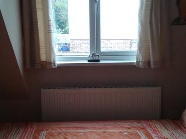 Room at Tintern Close, Slough