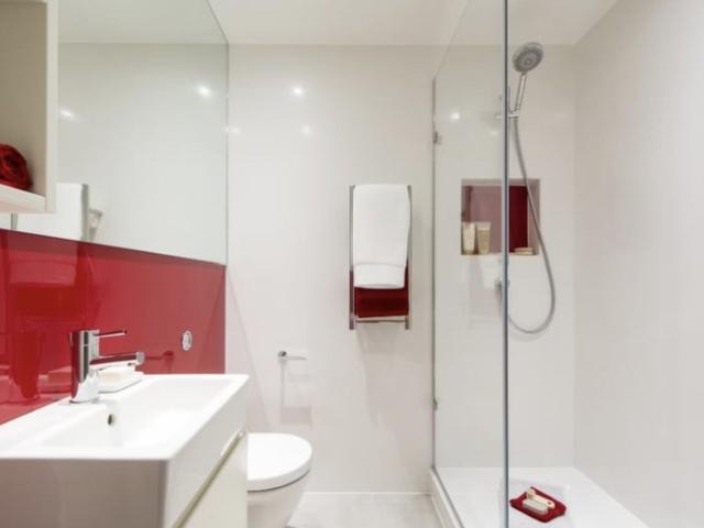 Room at Tinworth Street, Greater London