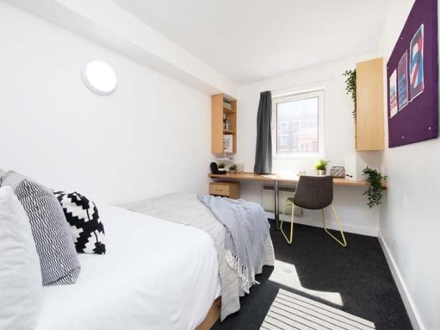 Room at Tithebarn Street, Liverpool