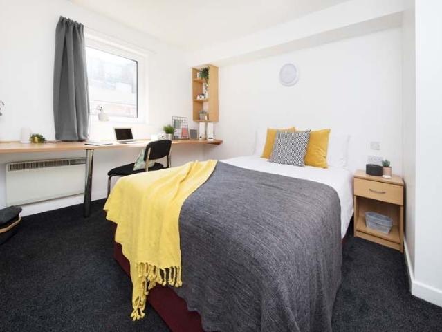 Room at Tithebarn Street, Liverpool