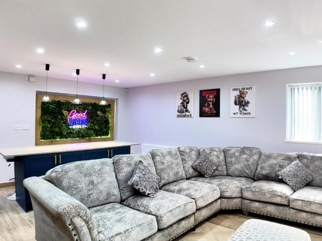 Room at Tiverton Road, Birmingham