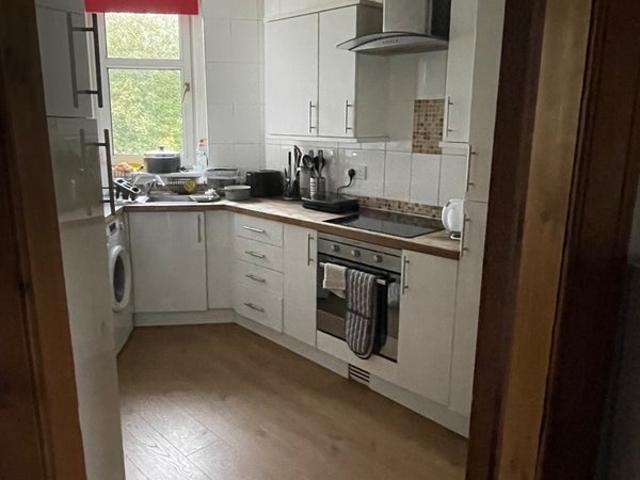 Room at Todd Street, Glasgow