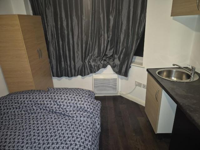 Room at Toorack Road, Greater London