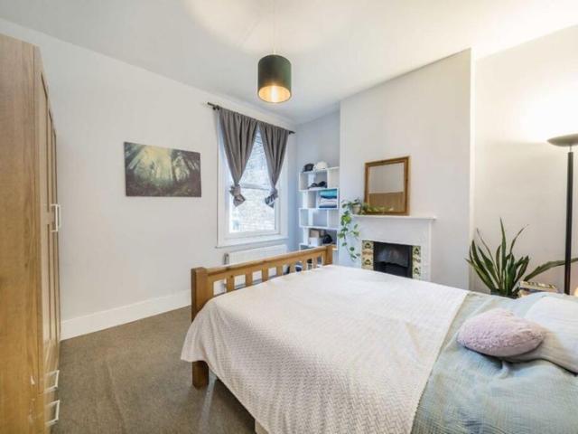 Room at Tooting Bec Road, Greater London