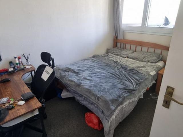Room at Tooting High Street, Greater London