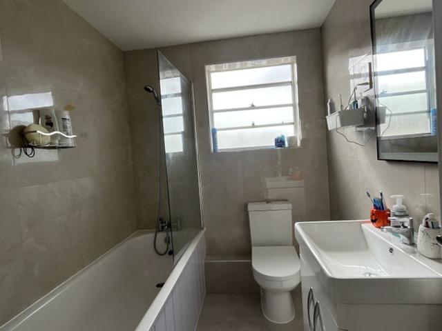Room at Tollet Street, Greater London