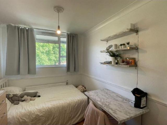 Room at Tompion Street, Greater London
