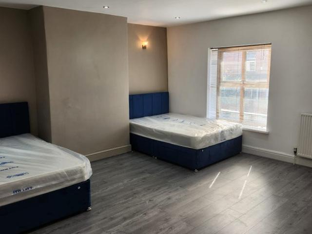 Room at Tonge Moor Road, Bolton