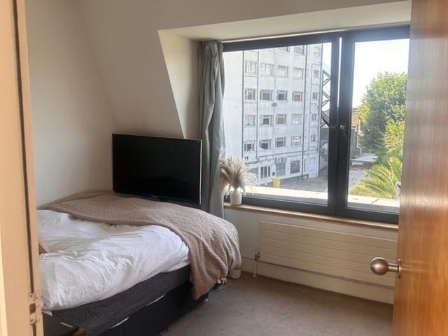 Room at Tonsley Place, Greater London