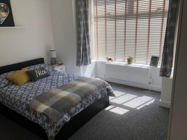 Room at Toronto Road, Bristol