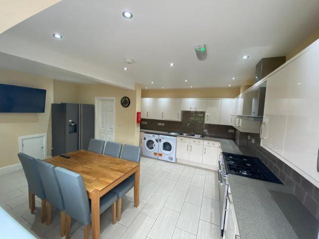 Room at Torrington Avenue, Coventry