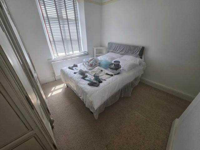 Room at Town End Road, Sheffield