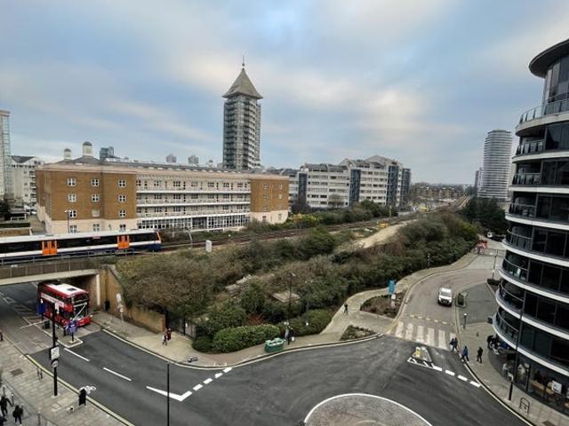 Room at Townmead Road, Greater London