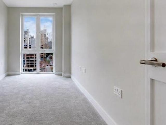 Room at Townsend Road, Greater London