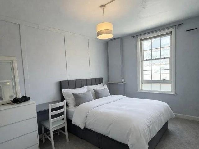 Room at Tower Bridge Road, Greater London