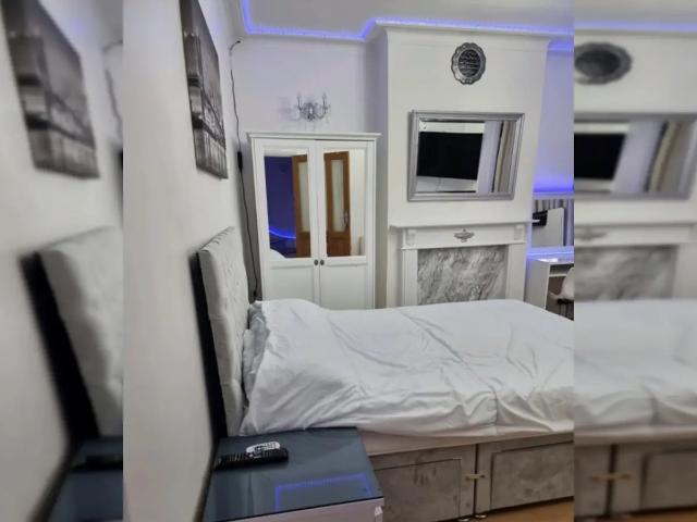 Apartment at Tower Gardens Road, Greater London