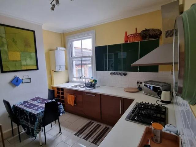 Room at Totterdown Street, Greater London