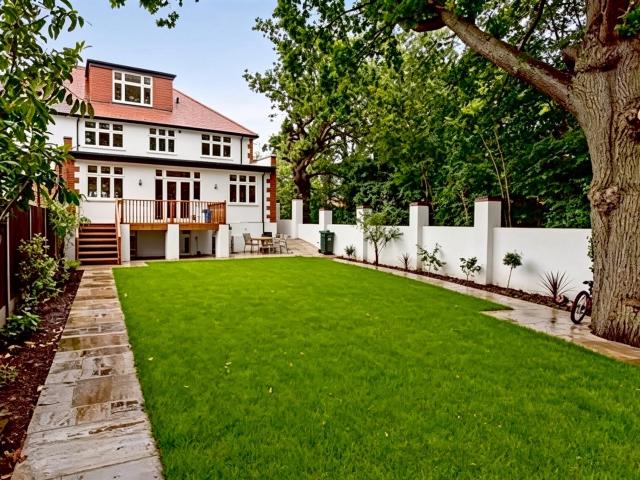Room at Totteridge Lane, Greater London