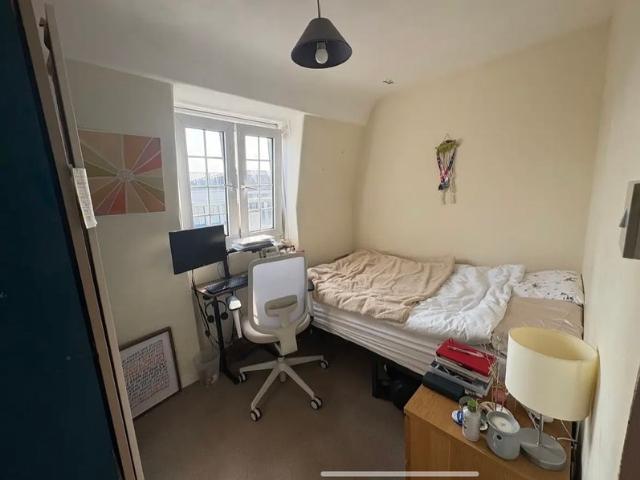 Room at Toynbee Street, Greater London