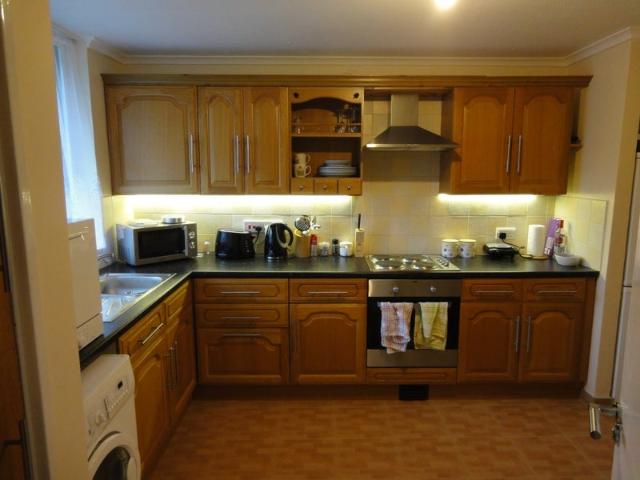 Room at Tranton Road, Greater London