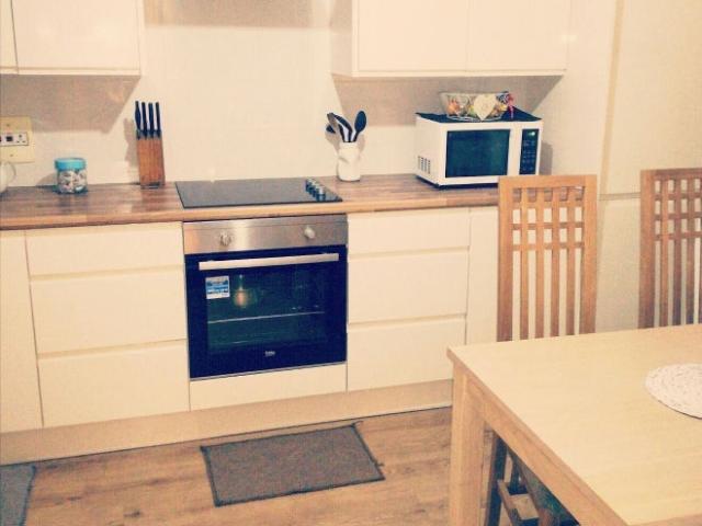 Room at Tranton Road, Greater London