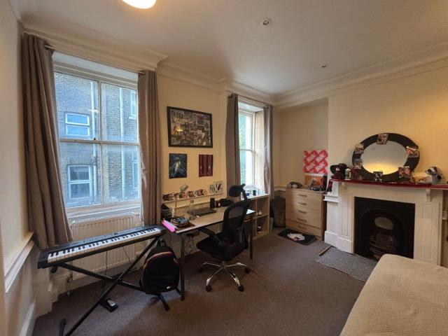 Room at Trafalgar Avenue, Greater London