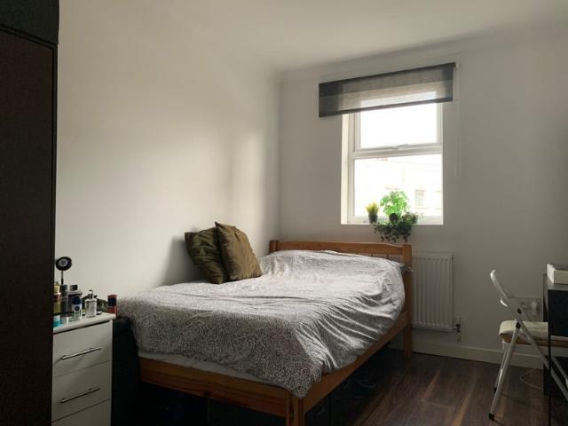 Room at Trafalgar Road, Greater London